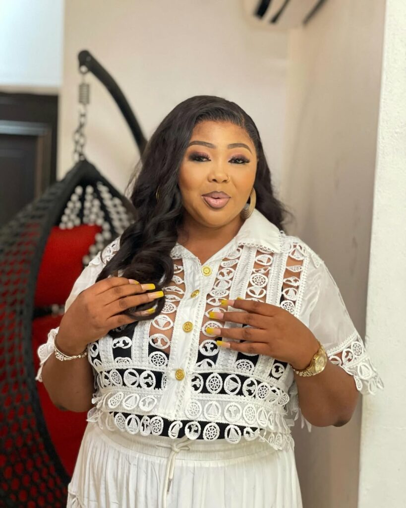 Labake Olododo - Nollywire